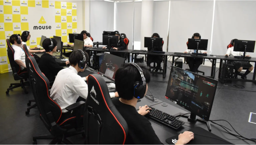 iU esports クラウドファンディング開始 – B Lab